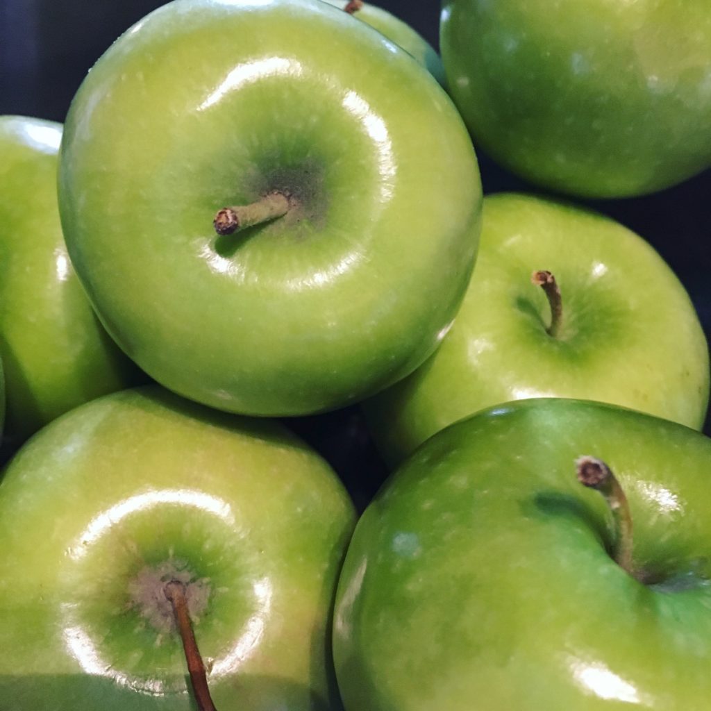 The Hopefuls + All-American Apple Pie - The Hungry Bookworm